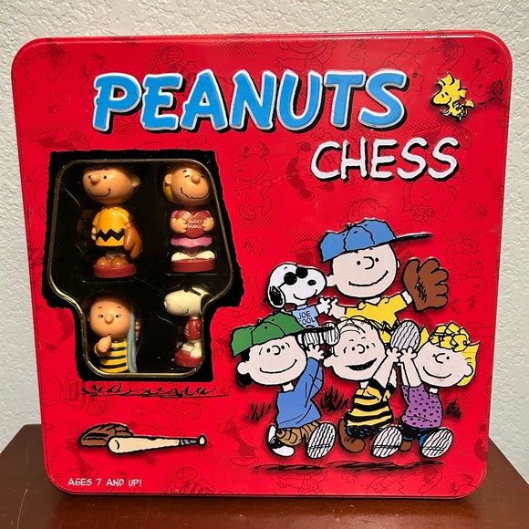 Peanuts | Games | Vintage Peanuts Chess Set Red Tin Hand ...